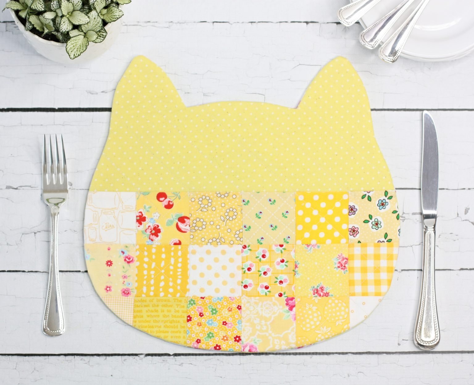 Cosy Cat Placemat - A Spoonful of Sugar
