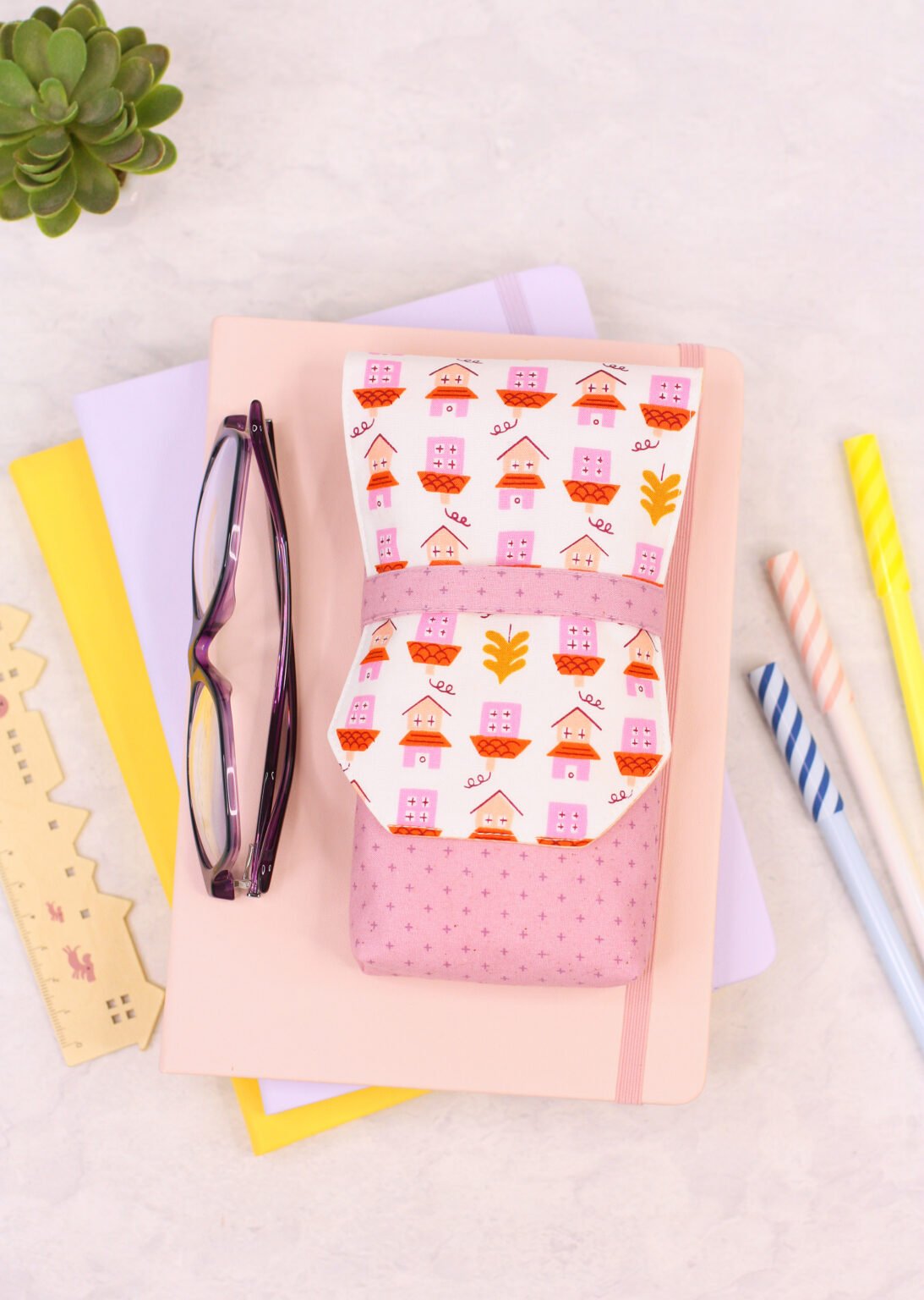 Glimmer Glasses Pouch - A Spoonful of Sugar